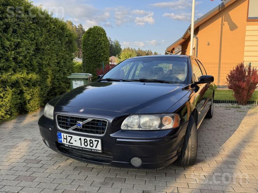 Zils Volvo S60 2004 Rīga, ar dzinēja tilpumu 2.40 L un nobraukumu 314 tūkst. km par 1200 €, foto 16 vietnē AUTOMOTO.COM.LV