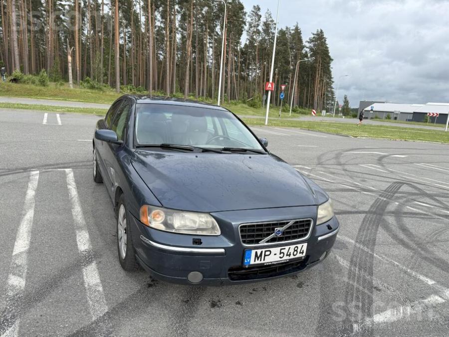 Blue Volvo S60 2004 in Riga, with an engine capacity of 2.40 L and mileage of 300 thousand km for 2100 €, photo 6 on AUTOMOTO.COM.LV