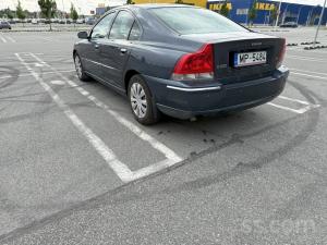 Blue Volvo S60 2004 in Riga, with an engine capacity of 2.40 L and mileage of 300 thousand km for 2100 €, photo 7 on AUTOMOTO.COM.LV