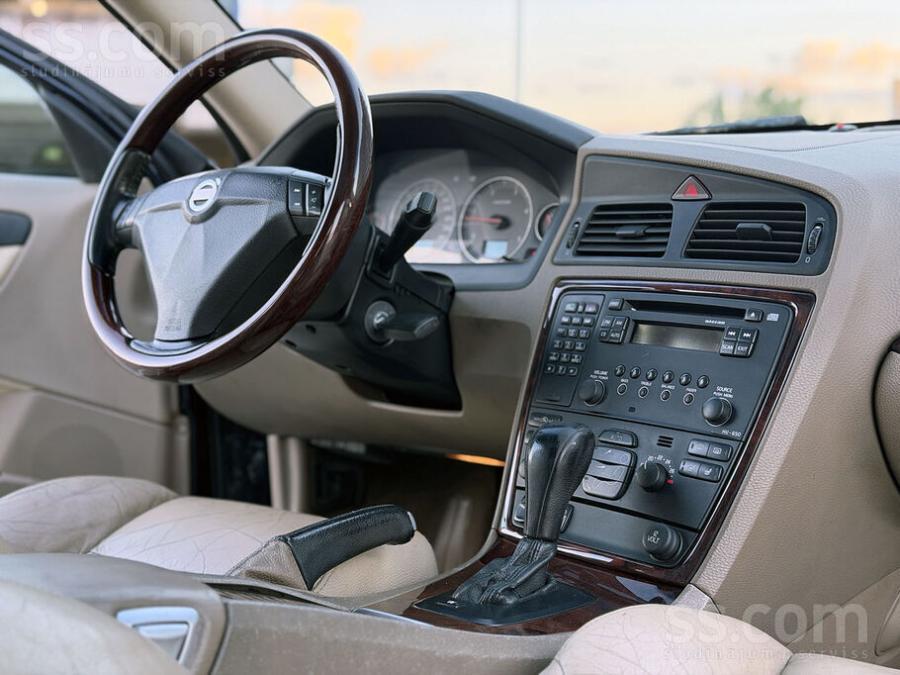Zils Volvo S60 2004 Rīga, ar dzinēja tilpumu 2.40 L un nobraukumu 0 tūkst. km par 1950 €, foto 17 vietnē AUTOMOTO.COM.LV
