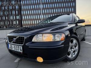 Zils Volvo S60 2004 Rīga, ar dzinēja tilpumu 2.40 L un nobraukumu 0 tūkst. km par 1950 €, foto 24 vietnē AUTOMOTO.COM.LV