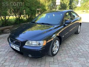 Синий Вольво С60 2004 в Елгава, объемом двигателя 2.40 л и пробегом 292 тыс. км за 1850 €, фото 3 на AUTOMOTO.COM.LV