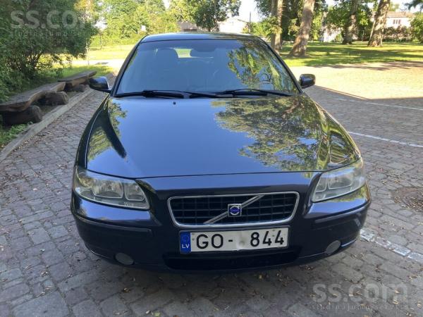 Синий Вольво С60 2004 в Елгава, объемом двигателя 2.40 л и пробегом 292 тыс. км за 1850 €, фото 3 на AUTOMOTO.COM.LV