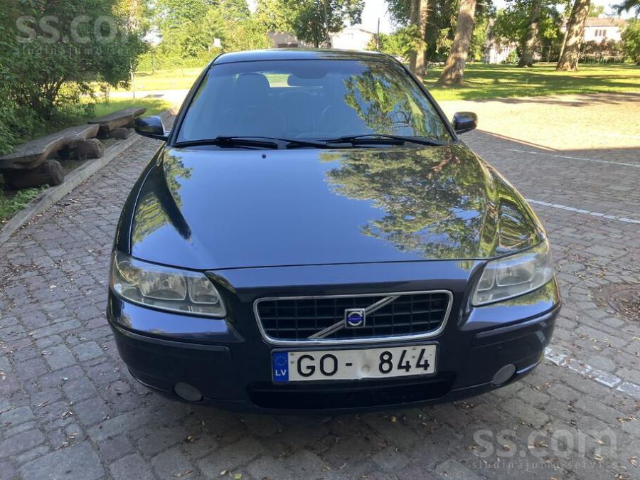 Синий Вольво С60 2004 в Елгава, объемом двигателя 2.40 л и пробегом 292 тыс. км за 1850 €, фото 4 на AUTOMOTO.COM.LV
