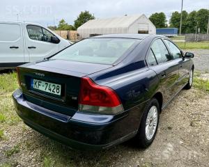 Zils Volvo S60 2004 Rīga, ar dzinēja tilpumu 2.40 L un nobraukumu 242 tūkst. km par 1000 €, foto 5 vietnē AUTOMOTO.COM.LV