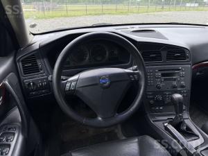 Zils Volvo S60 2004 Rīga, ar dzinēja tilpumu 2.40 L un nobraukumu 242 tūkst. km par 1000 €, foto 7 vietnē AUTOMOTO.COM.LV