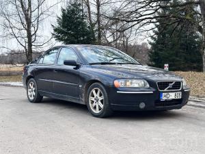Blue Volvo S60 2004 in Madona, with an engine capacity of 2.40 L and mileage of 460 thousand km for 1990 €, photo  on AUTOMOTO.COM.LV