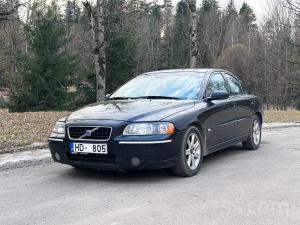 Синий Вольво С60 2004 в Мадона, объемом двигателя 2.40 л и пробегом 460 тыс. км за 1990 €, фото 7 на AUTOMOTO.COM.LV
