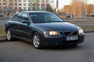 Blue Volvo S60 2004 in Riga, with an engine capacity of 2.40 L and mileage of 255 thousand km for 2900 €, photo 6 on AUTOMOTO.COM.LV
