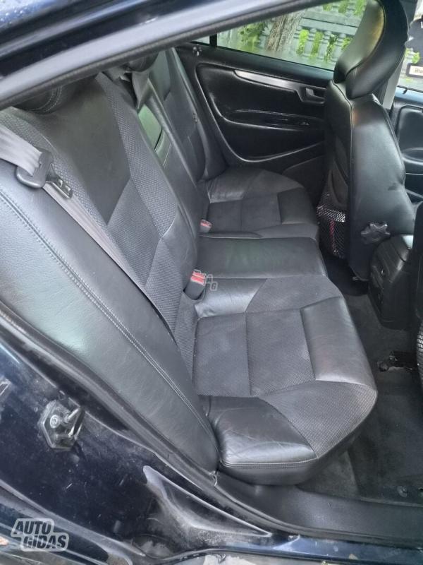 Blue Volvo S60 2004 in Alytus, with an engine capacity of 2.40 L and mileage of 422 thousand km for 1499 €, photo 9 on AUTOMOTO.COM.LV