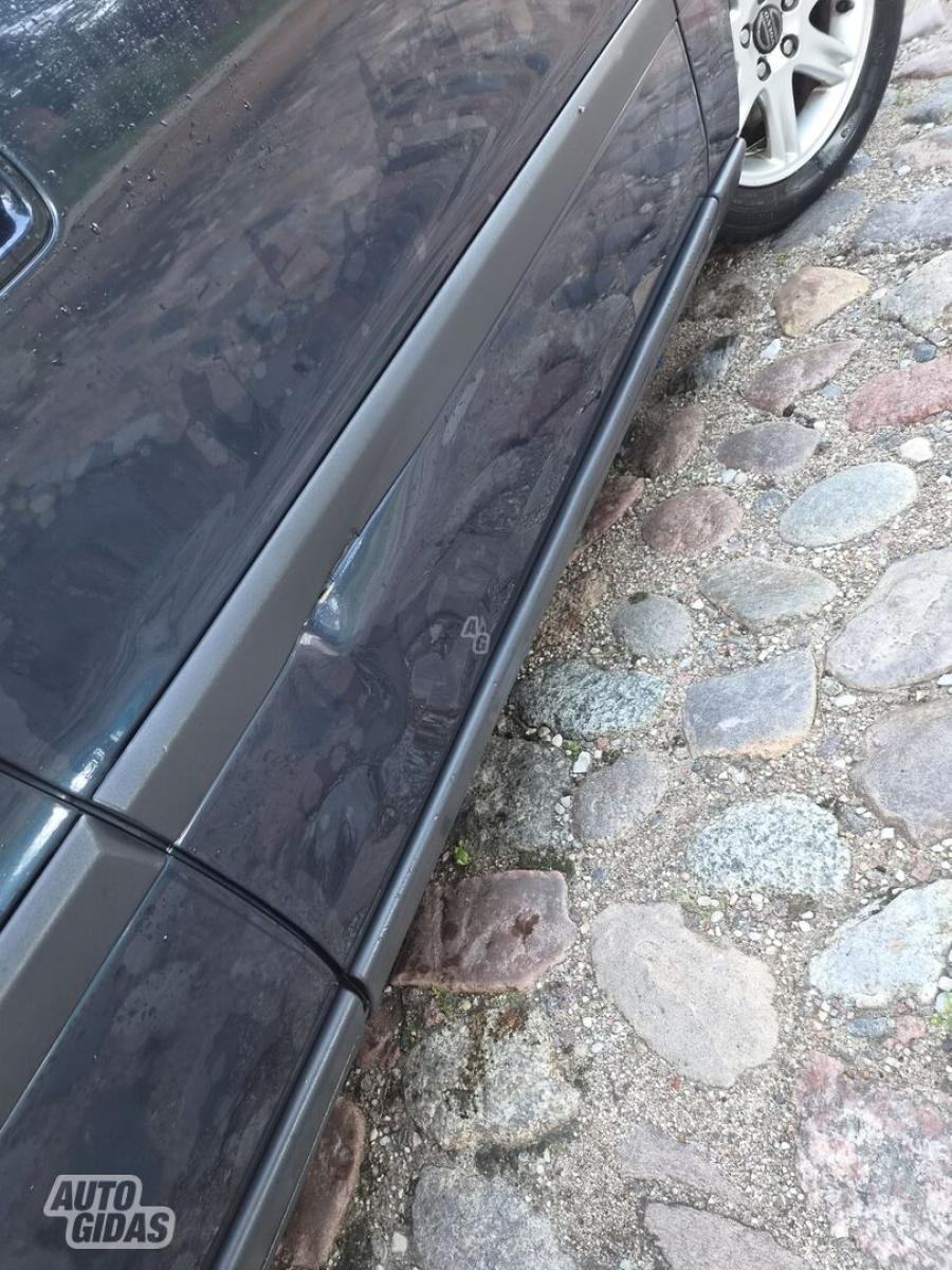 Blue Volvo S60 2004 in Alytus, with an engine capacity of 2.40 L and mileage of 422 thousand km for 1499 €, photo 13 on AUTOMOTO.COM.LV
