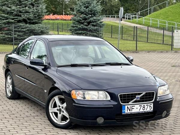 Blue Volvo S60 2004 in Jelgava, with an engine capacity of 2.40 L and mileage of 276 thousand km for 1750 €, photo 1 on AUTOMOTO.COM.LV