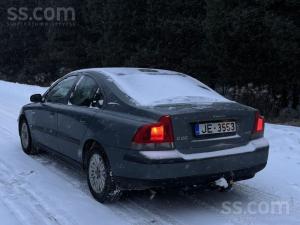 Синий Вольво С60 2004 в Елгава, объемом двигателя 2.40 л и пробегом 376 тыс. км за 1700 €, фото 5 на AUTOMOTO.COM.LV