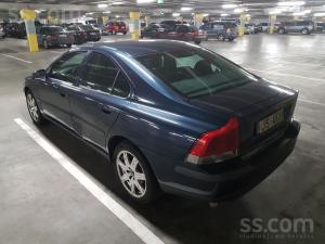 Zils Volvo S60 2004 Rīga, ar dzinēja tilpumu 2.40 L un nobraukumu 410 tūkst. km par 1500 €, foto 13 vietnē AUTOMOTO.COM.LV