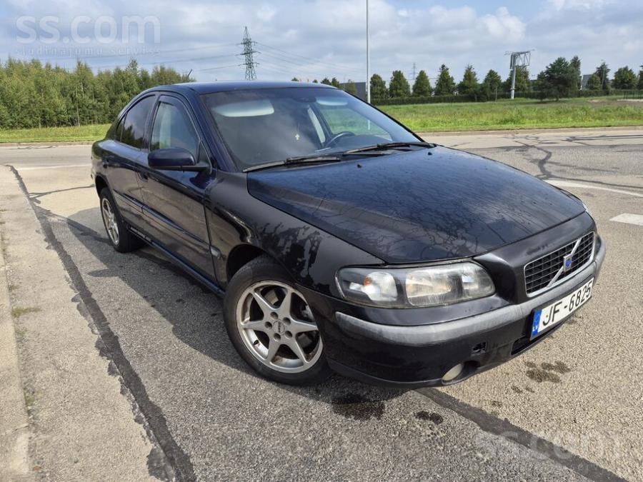 Blue Volvo S60 2004 in Riga, with an engine capacity of 2.40 L and mileage of 0 thousand km for 1100 €, photo 3 on AUTOMOTO.COM.LV