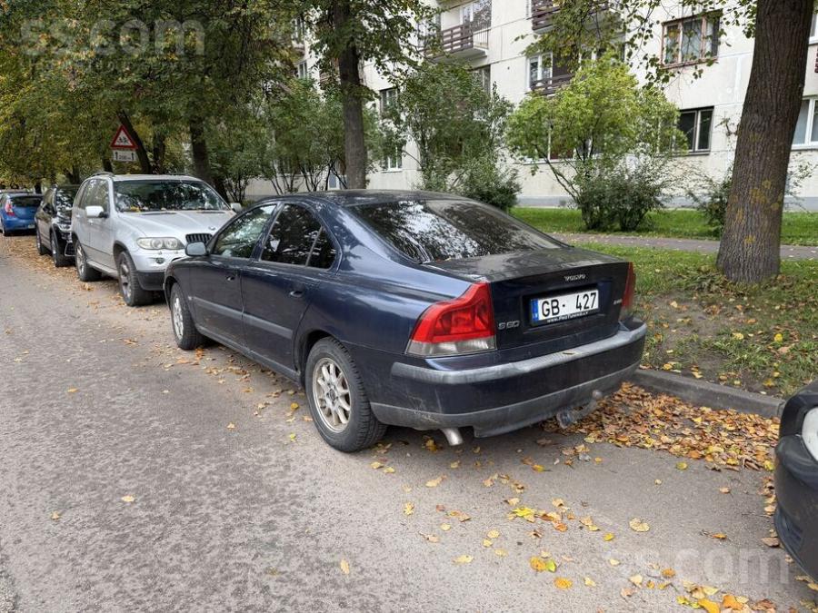 Zils Volvo S60 2004 Rīga, ar dzinēja tilpumu 2.40 L un nobraukumu 331 tūkst. km par 1199 €, foto 4 vietnē AUTOMOTO.COM.LV
