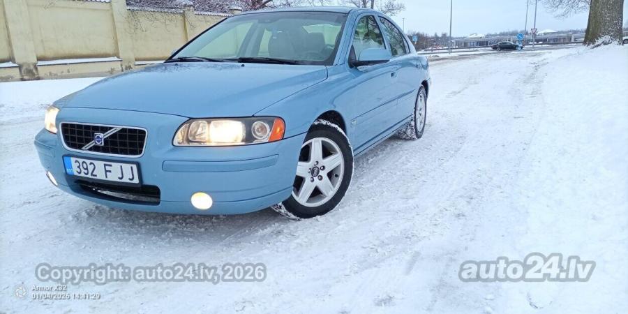 Zils Volvo S60 2005 Tartu, ar dzinēja tilpumu 2.40 L un nobraukumu 343 tūkst. km par 3700 €, foto 1 vietnē AUTOMOTO.COM.LV