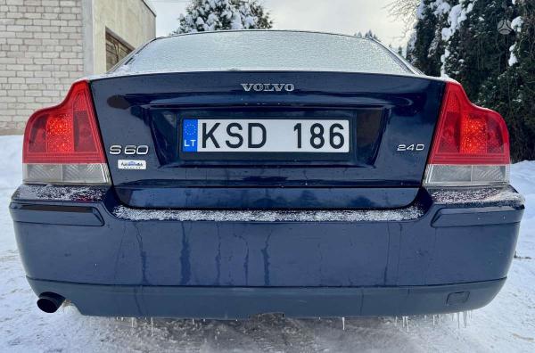 Blue Volvo S60 2005 in Vilnius, with an engine capacity of 2.40 L and mileage of 314 thousand km for 1890 €, photo 6 on AUTOMOTO.COM.LV
