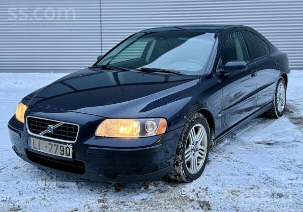 Blue Volvo S60 2005 in Riga, with an engine capacity of 2.40 L and mileage of 517 thousand km for 1650 €, photo 3 on AUTOMOTO.COM.LV