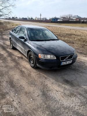 Zils Volvo S60 2005 Ukmergė, ar dzinēja tilpumu 2.40 L un nobraukumu 350 tūkst. km par 980 €, foto 3 vietnē AUTOMOTO.COM.LV