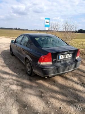 Zils Volvo S60 2005 Ukmergė, ar dzinēja tilpumu 2.40 L un nobraukumu 350 tūkst. km par 980 €, foto 6 vietnē AUTOMOTO.COM.LV
