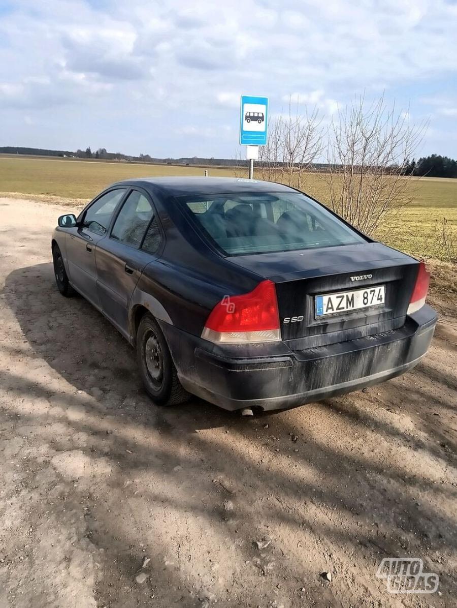 Zils Volvo S60 2005 Ukmergė, ar dzinēja tilpumu 2.40 L un nobraukumu 350 tūkst. km par 980 €, foto 6 vietnē AUTOMOTO.COM.LV