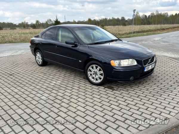 Blue Volvo S60 2005 in Rapla, with an engine capacity of 2.40 L and mileage of 0 thousand km for 1500 €, photo 2 on AUTOMOTO.COM.LV