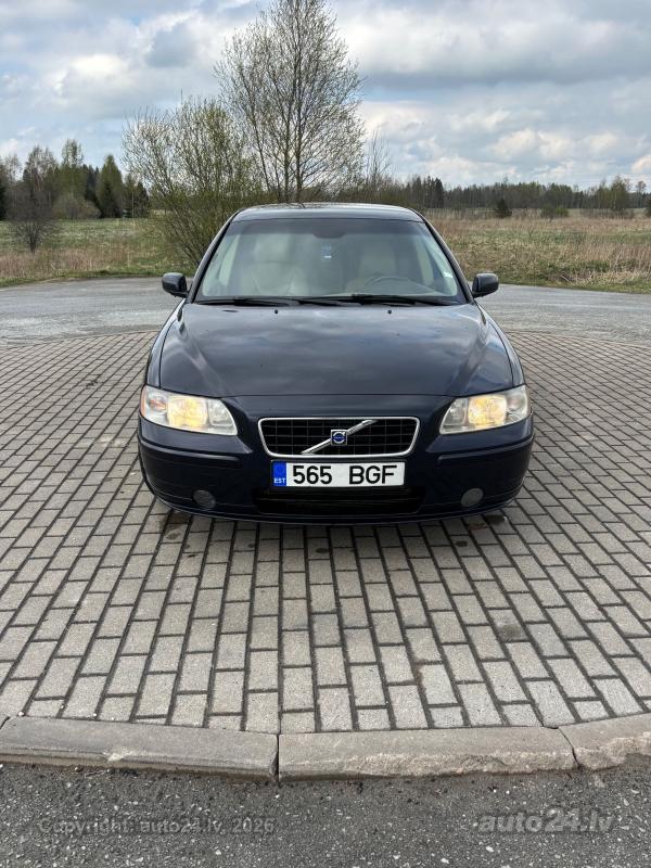 Blue Volvo S60 2005 in Rapla, with an engine capacity of 2.40 L and mileage of 0 thousand km for 1500 €, photo 3 on AUTOMOTO.COM.LV