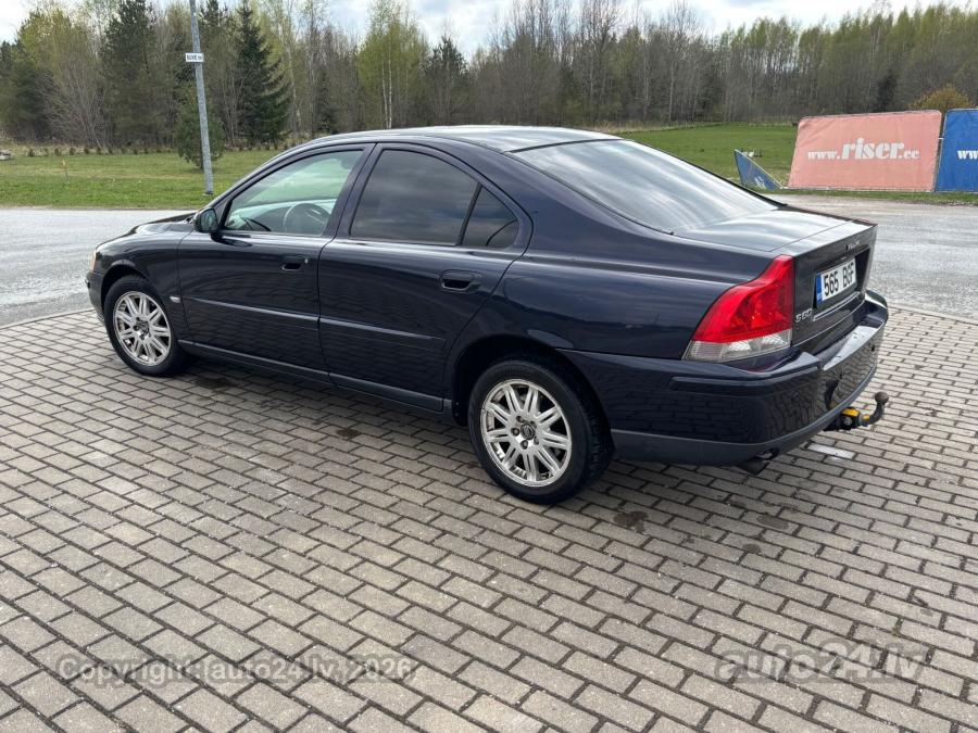 Blue Volvo S60 2005 in Rapla, with an engine capacity of 2.40 L and mileage of 0 thousand km for 1500 €, photo 7 on AUTOMOTO.COM.LV