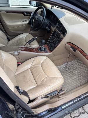 Blue Volvo S60 2005 in Rapla, with an engine capacity of 2.40 L and mileage of 0 thousand km for 1500 €, photo 9 on AUTOMOTO.COM.LV