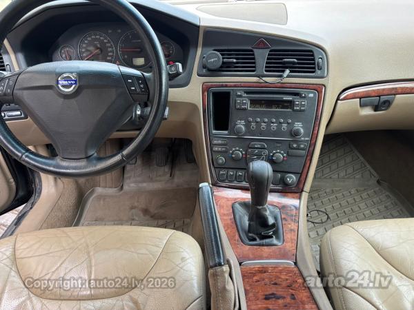 Blue Volvo S60 2005 in Rapla, with an engine capacity of 2.40 L and mileage of 0 thousand km for 1500 €, photo 10 on AUTOMOTO.COM.LV