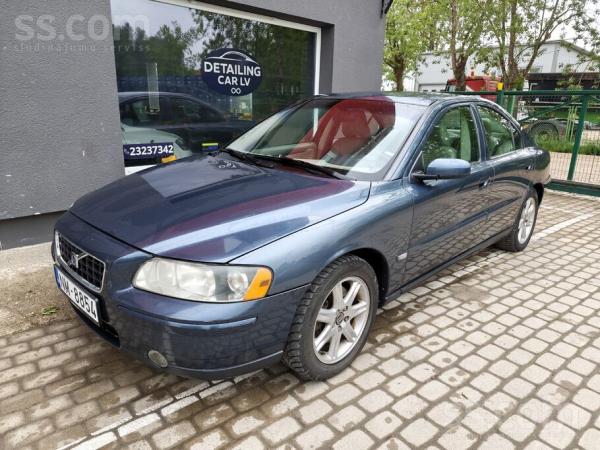 Zils Volvo S60 2005 Rīga, ar dzinēja tilpumu 2.00 L un nobraukumu 291 tūkst. km par 1790 €, foto 1 vietnē AUTOMOTO.COM.LV