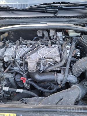 Zils Volvo S60 2005 Ogre, ar dzinēja tilpumu 2.40 L un nobraukumu 313 tūkst. km par 1650 €, foto 6 vietnē AUTOMOTO.COM.LV