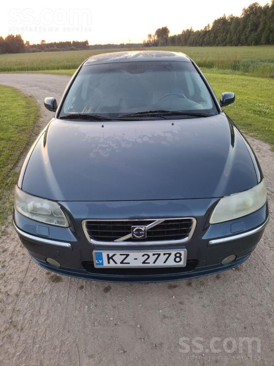 Zils Volvo S60 2005 Ogre, ar dzinēja tilpumu 2.40 L un nobraukumu 313 tūkst. km par 1650 €, foto 8 vietnē AUTOMOTO.COM.LV