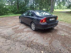 Blue Volvo S60 2005 in Taurage, with an engine capacity of 2.40 L and mileage of 300 thousand km for 1890 €, photo 6 on AUTOMOTO.COM.LV