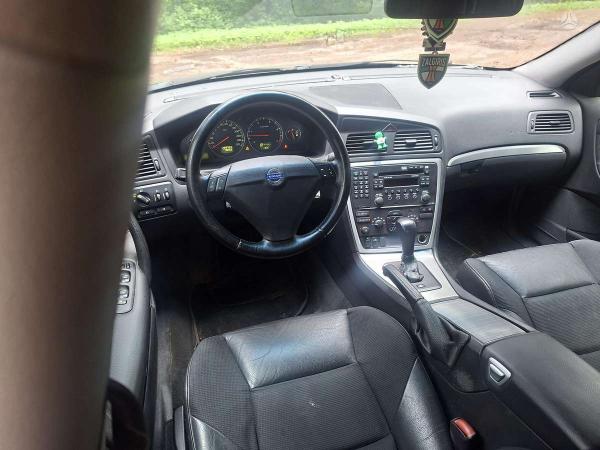 Zils Volvo S60 2005 Tauragė, ar dzinēja tilpumu 2.40 L un nobraukumu 300 tūkst. km par 1890 €, foto 9 vietnē AUTOMOTO.COM.LV