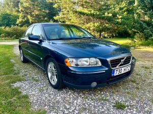 Blue Volvo S60 2005 in Parnu, with an engine capacity of 2.40 L and mileage of 376 thousand km for 2990 €, photo  on AUTOMOTO.COM.LV
