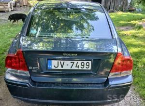 Zils Volvo S60 2005 Rēzekne, ar dzinēja tilpumu 2.40 L un nobraukumu 371 tūkst. km par 2200 €, foto 4 vietnē AUTOMOTO.COM.LV