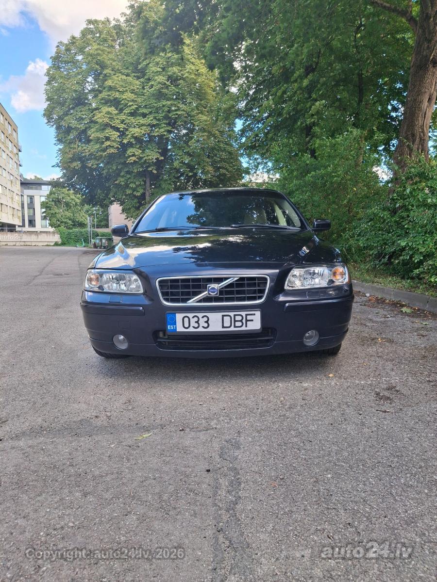 Zils Volvo S60 2005 Tallina, ar dzinēja tilpumu 2.40 L un nobraukumu 322 tūkst. km par 4000 €, foto 3 vietnē AUTOMOTO.COM.LV