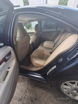 Zils Volvo S60 2005 Tallina, ar dzinēja tilpumu 2.40 L un nobraukumu 322 tūkst. km par 4000 €, foto 19 vietnē AUTOMOTO.COM.LV