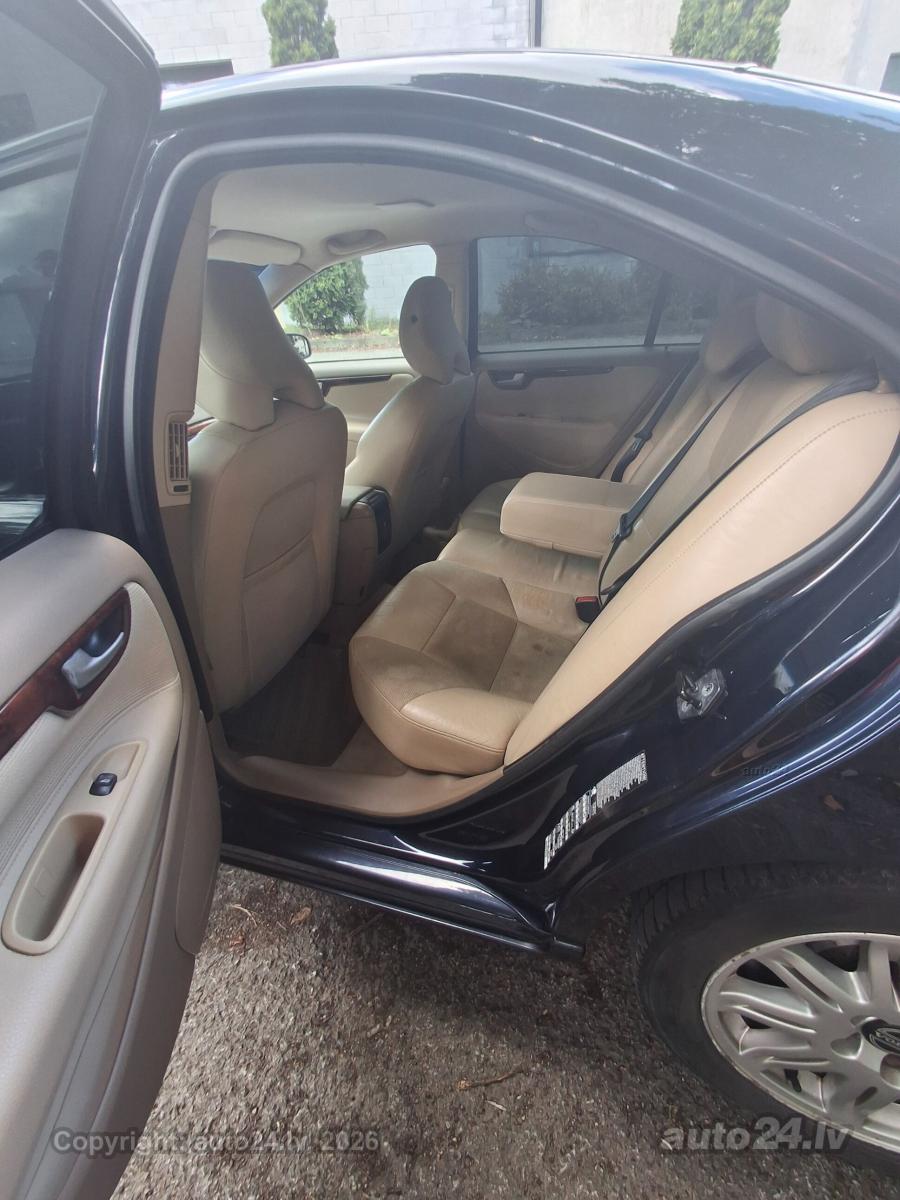 Zils Volvo S60 2005 Tallina, ar dzinēja tilpumu 2.40 L un nobraukumu 322 tūkst. km par 4000 €, foto 19 vietnē AUTOMOTO.COM.LV