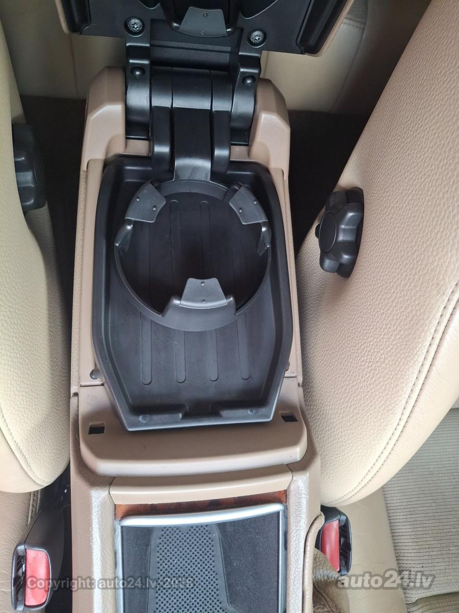 Zils Volvo S60 2005 Tallina, ar dzinēja tilpumu 2.40 L un nobraukumu 322 tūkst. km par 4000 €, foto 23 vietnē AUTOMOTO.COM.LV