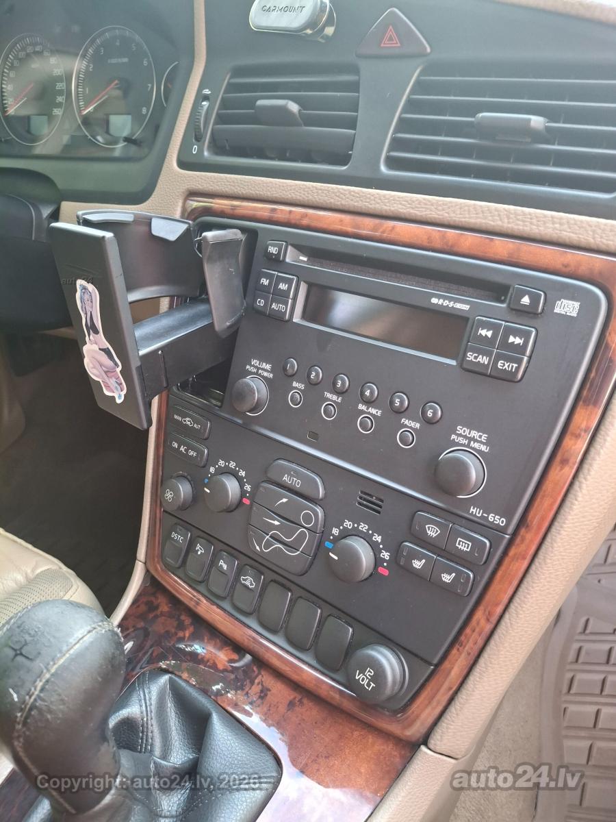 Zils Volvo S60 2005 Tallina, ar dzinēja tilpumu 2.40 L un nobraukumu 322 tūkst. km par 4000 €, foto 24 vietnē AUTOMOTO.COM.LV