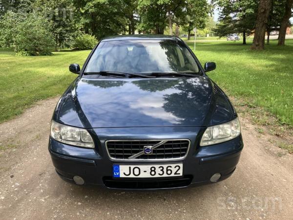 Zils Volvo S60 2005 Jelgava, ar dzinēja tilpumu 2.40 L un nobraukumu 345 tūkst. km par 1850 €, foto 2 vietnē AUTOMOTO.COM.LV