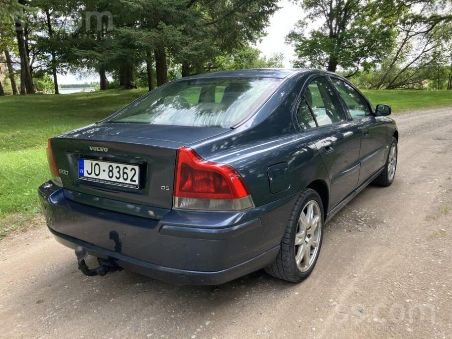 Blue Volvo S60 2005 in Jelgava, with an engine capacity of 2.40 L and mileage of 345 thousand km for 1850 €, photo 8 on AUTOMOTO.COM.LV