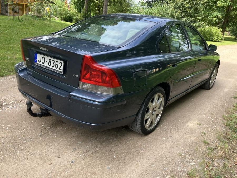 Blue Volvo S60 2005 in Jelgava, with an engine capacity of 2.40 L and mileage of 345 thousand km for 1850 €, photo 9 on AUTOMOTO.COM.LV