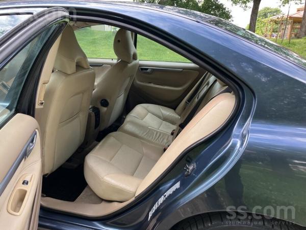Zils Volvo S60 2005 Jelgava, ar dzinēja tilpumu 2.40 L un nobraukumu 345 tūkst. km par 1850 €, foto 10 vietnē AUTOMOTO.COM.LV