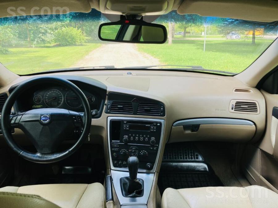 Blue Volvo S60 2005 in Jelgava, with an engine capacity of 2.40 L and mileage of 345 thousand km for 1850 €, photo 12 on AUTOMOTO.COM.LV