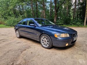 Zils Volvo S60 2005 Viļņa, ar dzinēja tilpumu 2.40 L un nobraukumu 455 tūkst. km par 1899 €, foto 10 vietnē AUTOMOTO.COM.LV