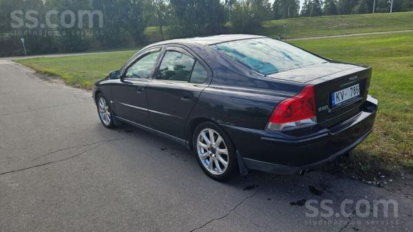 Volvo S60 2005 Rīga vietnē Zils Volvo S60 2005 Rīga, ar dzinēja tilpumu 2.40 L un nobraukumu 267 tūkst. km par 1750 €, foto 3 vietnē AUTOMOTO.COM.LV